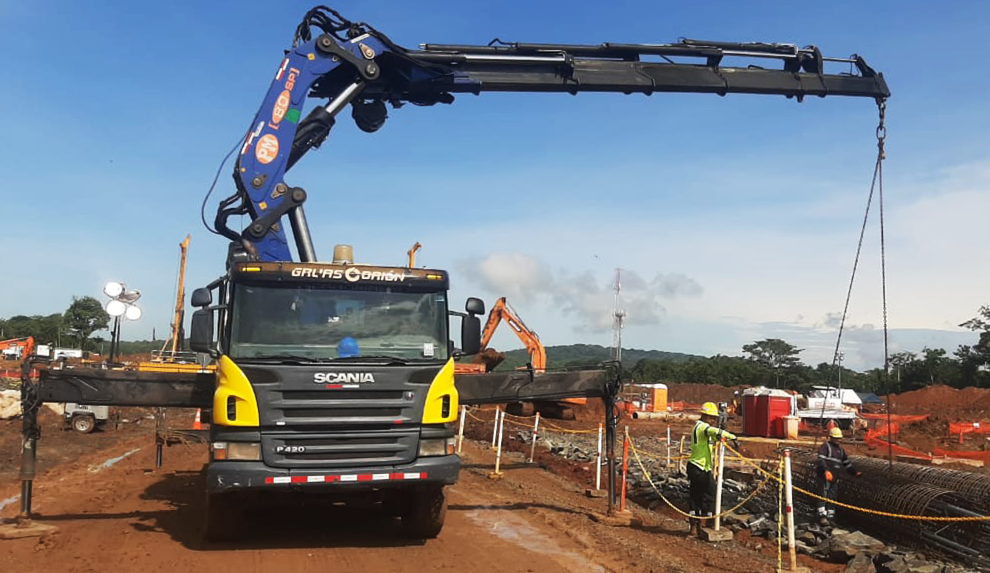 Ventajas de usar camiones pluma - Grúas Orión
