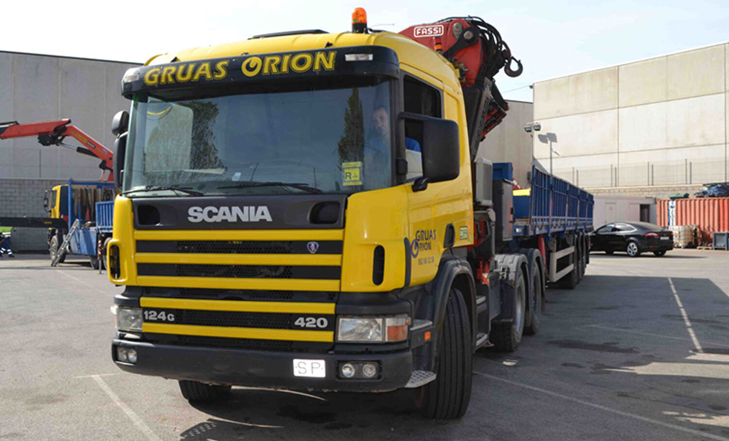 ¿Qué es una cabeza tractora? - Grúas Orión